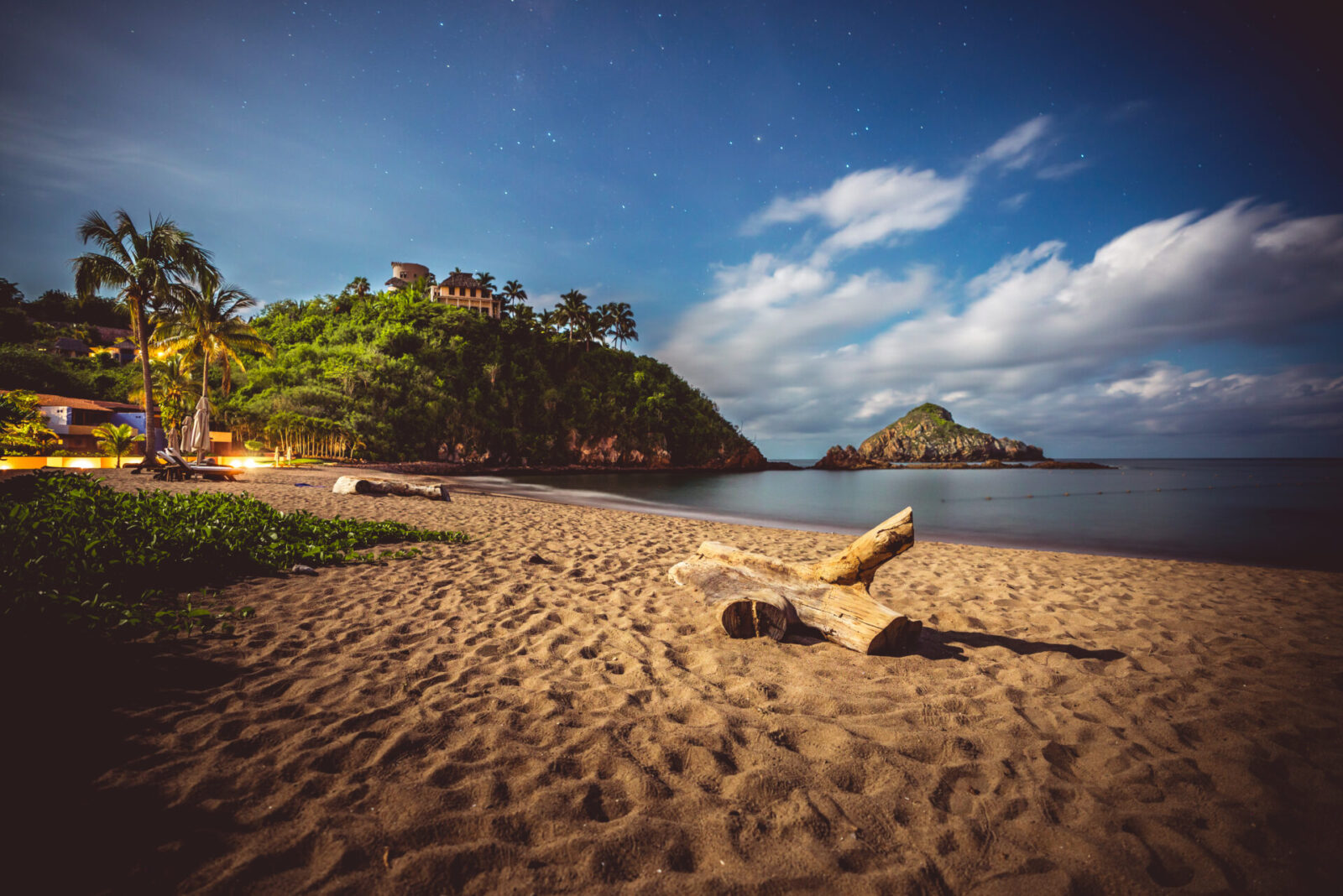 Costalegre, entre los mejores destinos del mundo para viajar en 2025, según las revistas Travel ...